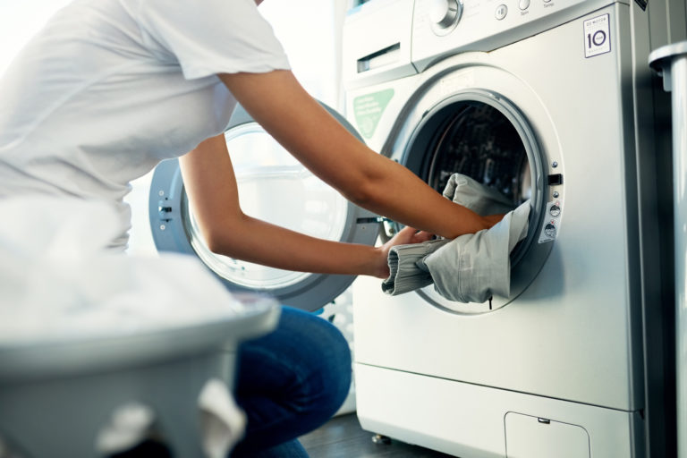 Communal Laundry Room Etiquette in an Apartment Complex